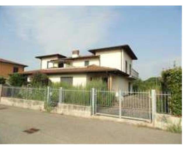 villa a schiera in vendita a turano lodigiano