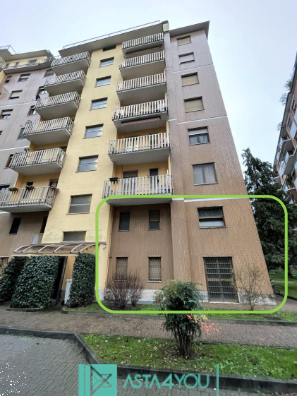 locale commerciale in vendita a milano