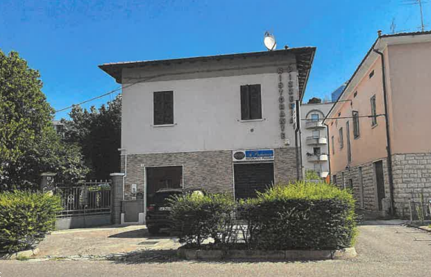 locale commerciale in vendita a brescia