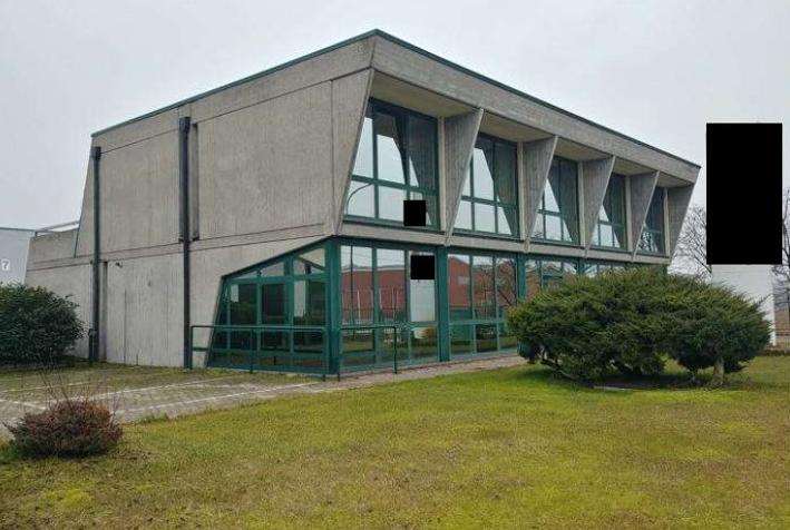 capannone in vendita a isola rizza