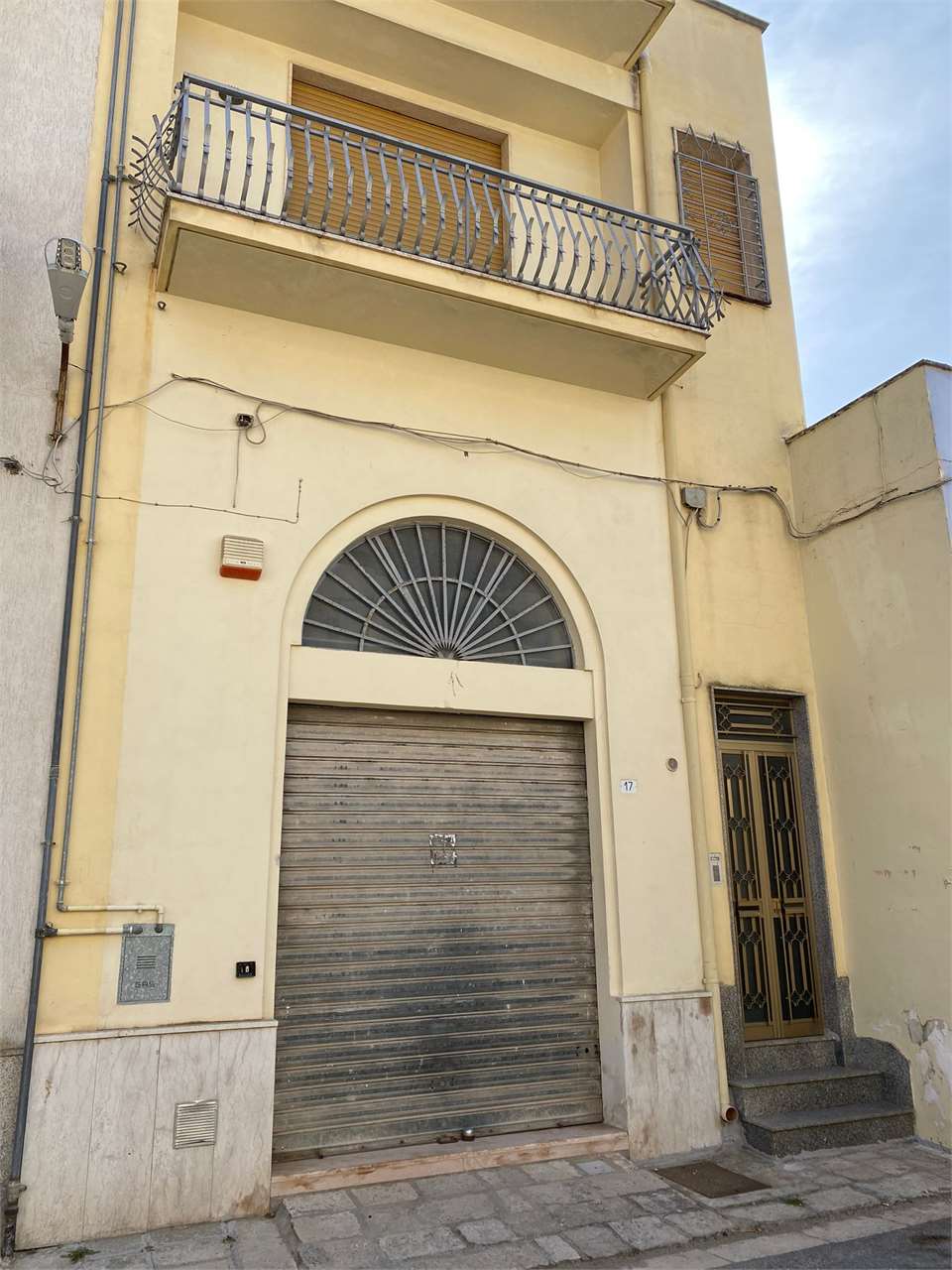 locale commerciale in vendita a francavilla fontana centro