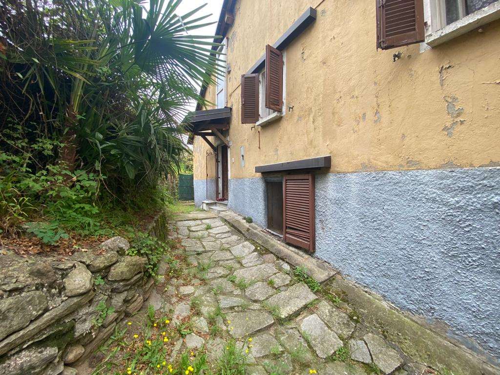 appartamento in vendita a cadegliano-viconago